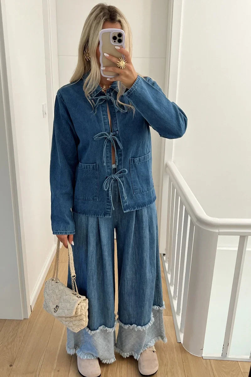 Veste en jean bleu foncé avec cravate